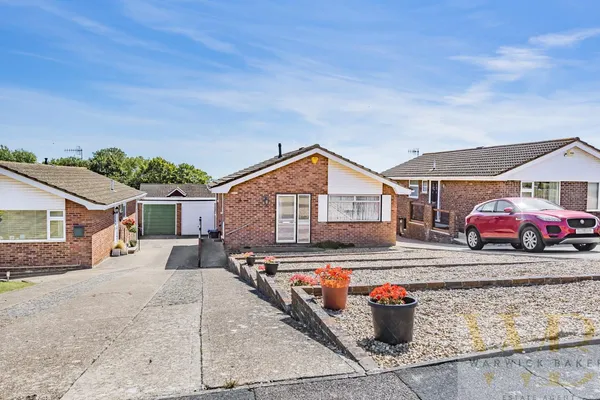 2 bedroom property for sale in Slonk Hill Road, Shoreham-By-Sea - £350,000