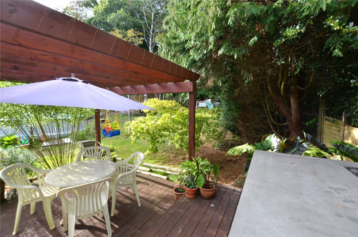 2 Bedroom Property For Sale In The Drive Uckfield East Sussex Tn22