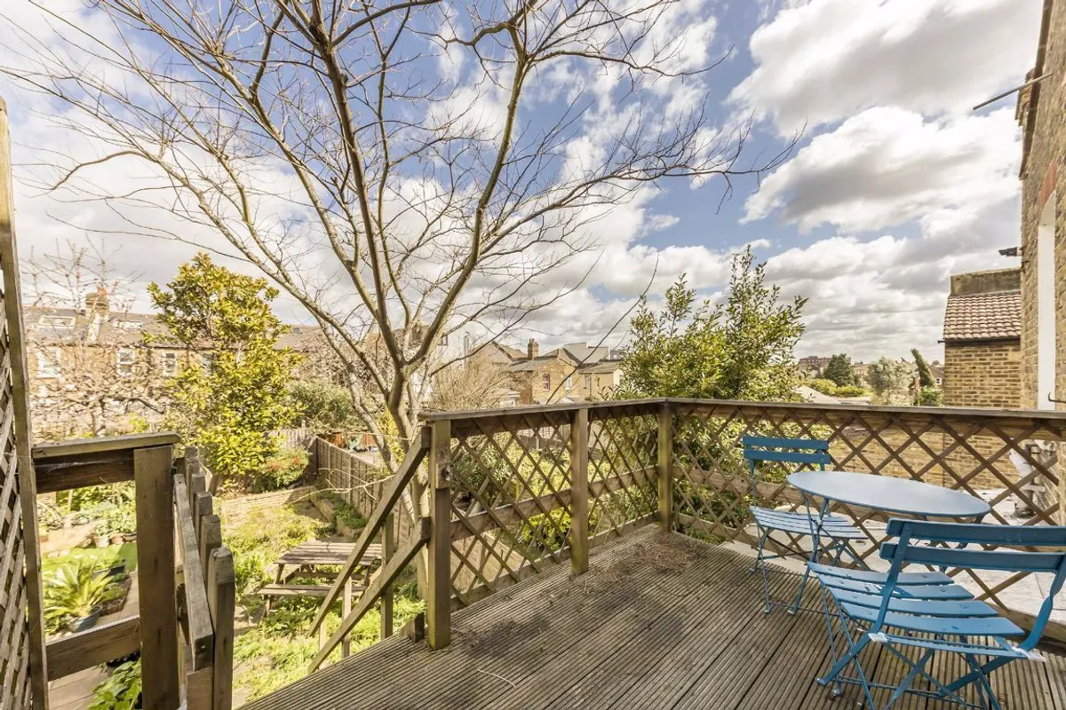 Jacksons | 3 bedroom property for sale in Sellincourt Road, Tooting - £ ...