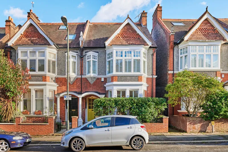 5 bedroom property for sale in Dora Road, LONDON, SW19 - Guide price £ ...