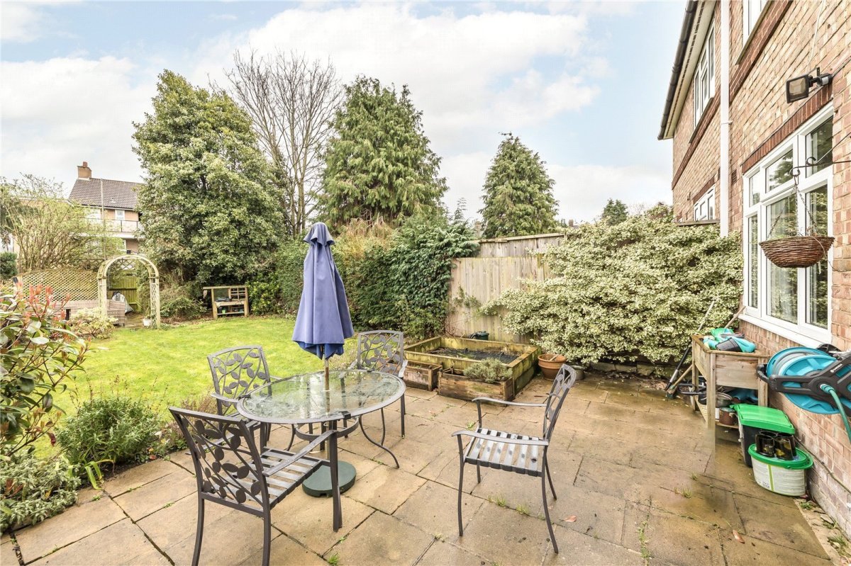 Conran 3 Bedroom Property For Sale In Alnwick Road Lee Se12 £475 000