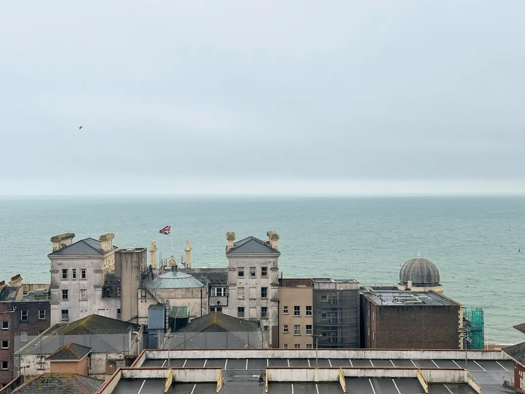 1 bedroom property for sale in Russell Square, Brighton - Guide price £ ...
