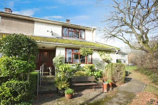 2 bedroom property for sale in Canberra Close, Greenmeadow, Cwmbran - £ ...
