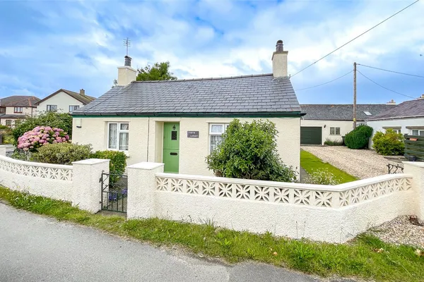3 bedroom property for sale in Bryngwran, Holyhead, Isle of Anglesey ...