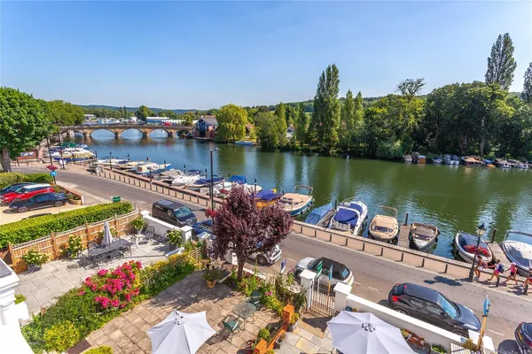 1 bedroom property for sale in River Terrace, Henley-on-Thames ...