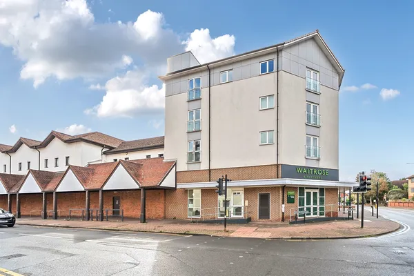 Moorbridge Road, Maidenhead - 2 bedroom flat - Roger Platt