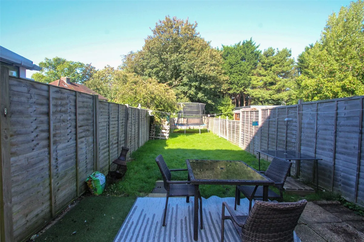 2 bedroom property for sale in Yorke Way, Hamble, Southampton ...