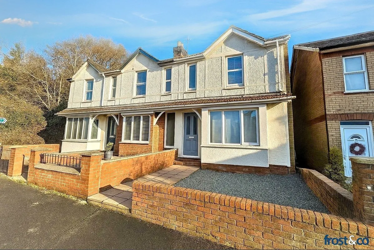 3 bedroom property for sale in Sandbanks Road, Whitecliff, Poole ...