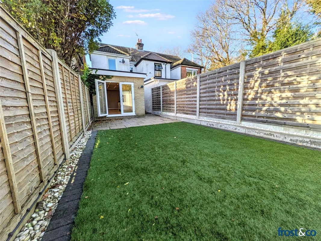 3 bedroom property for sale in Sandbanks Road, Whitecliff, Poole ...