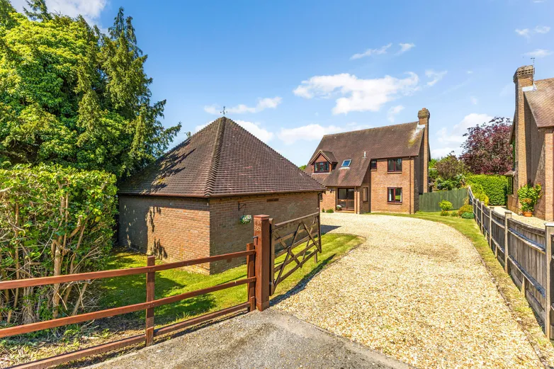 Properties for sale in Medstead