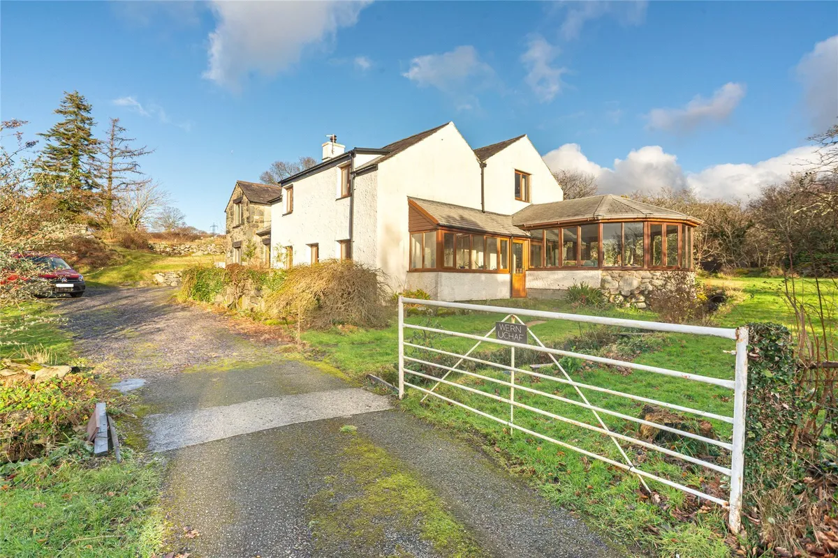 6 bedroom property for sale in Halfway Bridge, Bangor, Gwynedd, LL57 ...