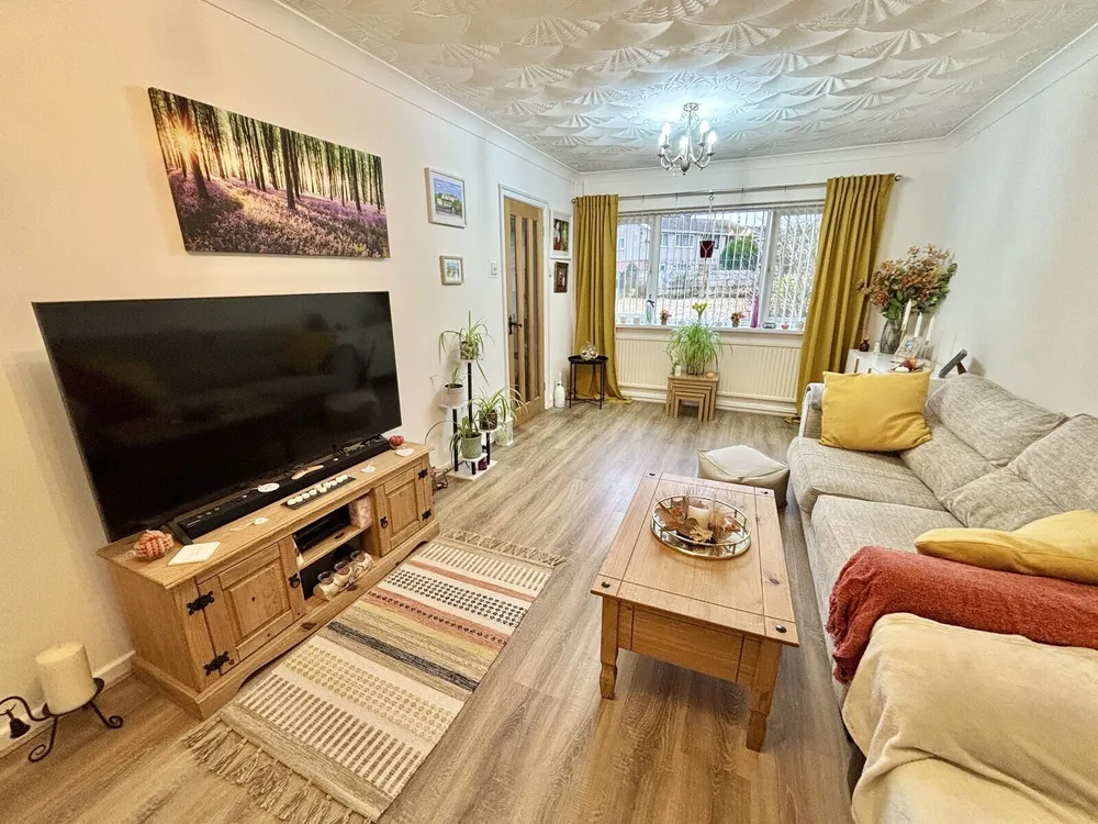 3 bedroom property for sale in Graig Newydd, Godrergraig, Swansea. - £ ...