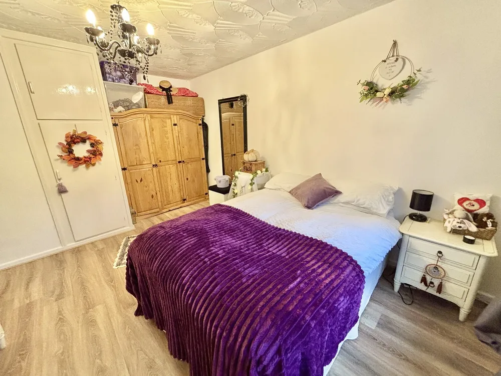 3 bedroom property for sale in Graig Newydd, Godrergraig, Swansea. - £ ...