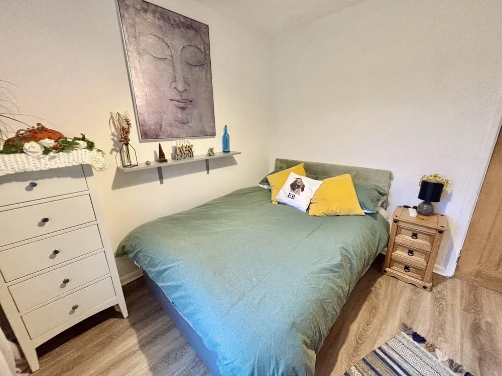 3 bedroom property for sale in Graig Newydd, Godrergraig, Swansea. - £ ...