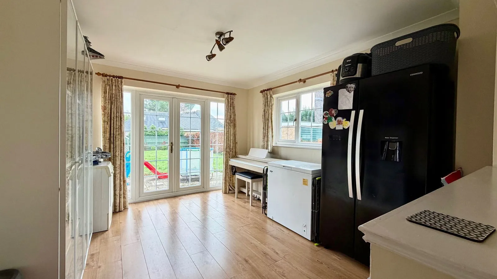 4 bedroom property to let in Long Lane, Tilehurst, Reading, RG31 6YQ ...