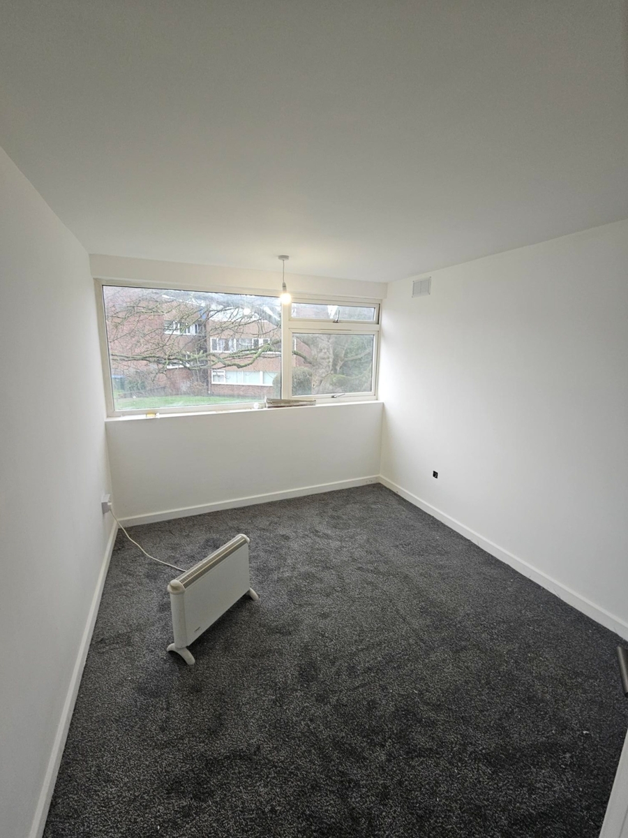2 bedroom property to let in 16 Comrie Close, Wyken, Coventry - £875 pcm