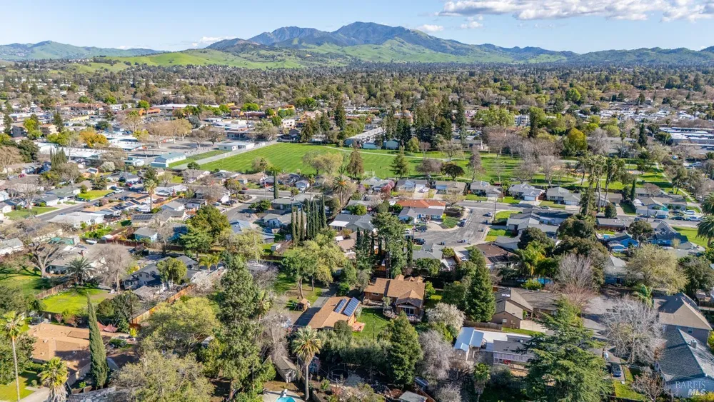 2 bedroom property for sale in 1174 Victory Ln, Concord, CA 94520 - £ ...