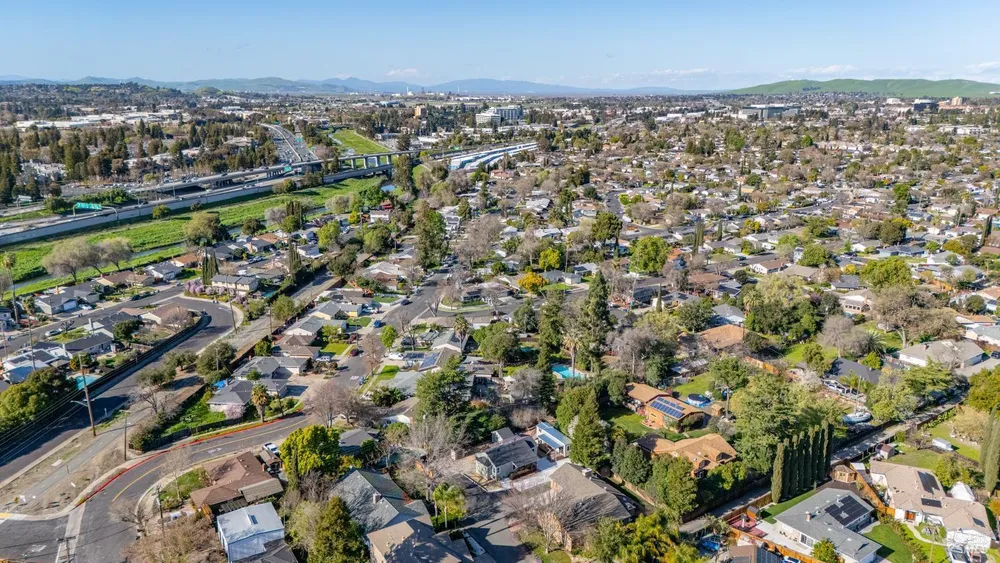 2 bedroom property for sale in 1174 Victory Ln, Concord, CA 94520 - £ ...