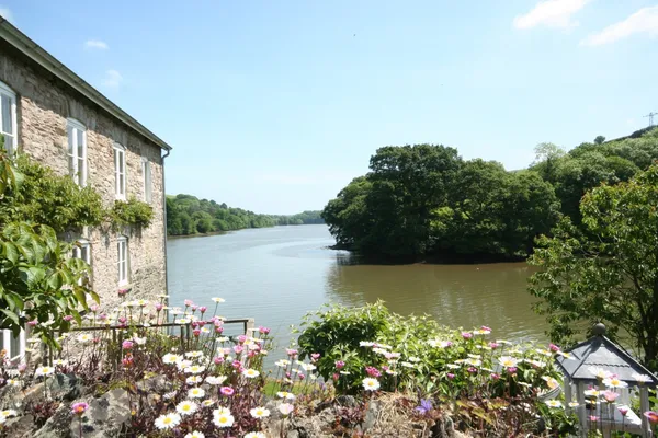 Charming cottage in riverside Tuckenhay | Marchand Petit | Estate Agent ...